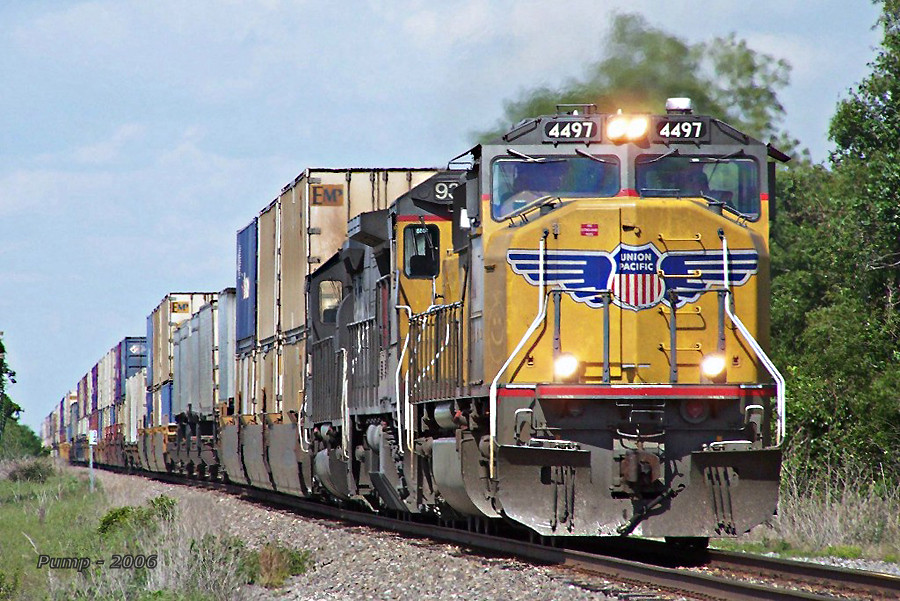 Southbound UP Intermodal Train